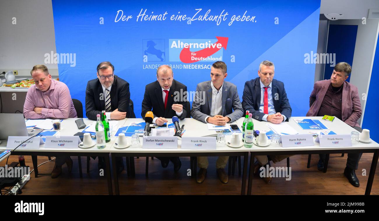 Hanover, Germany. 05th Aug, 2022. Peer Lilienthal (l-r), Klaus Wichmann ...