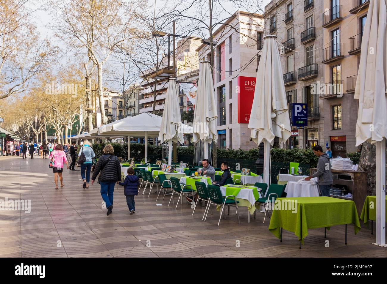 People Wandering Along La Rambla Barelona Cataluny Stock Photo - Alamy