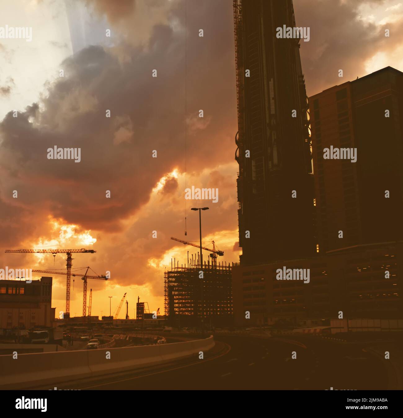 Construction dubai crane hi-res stock photography and images - Alamy