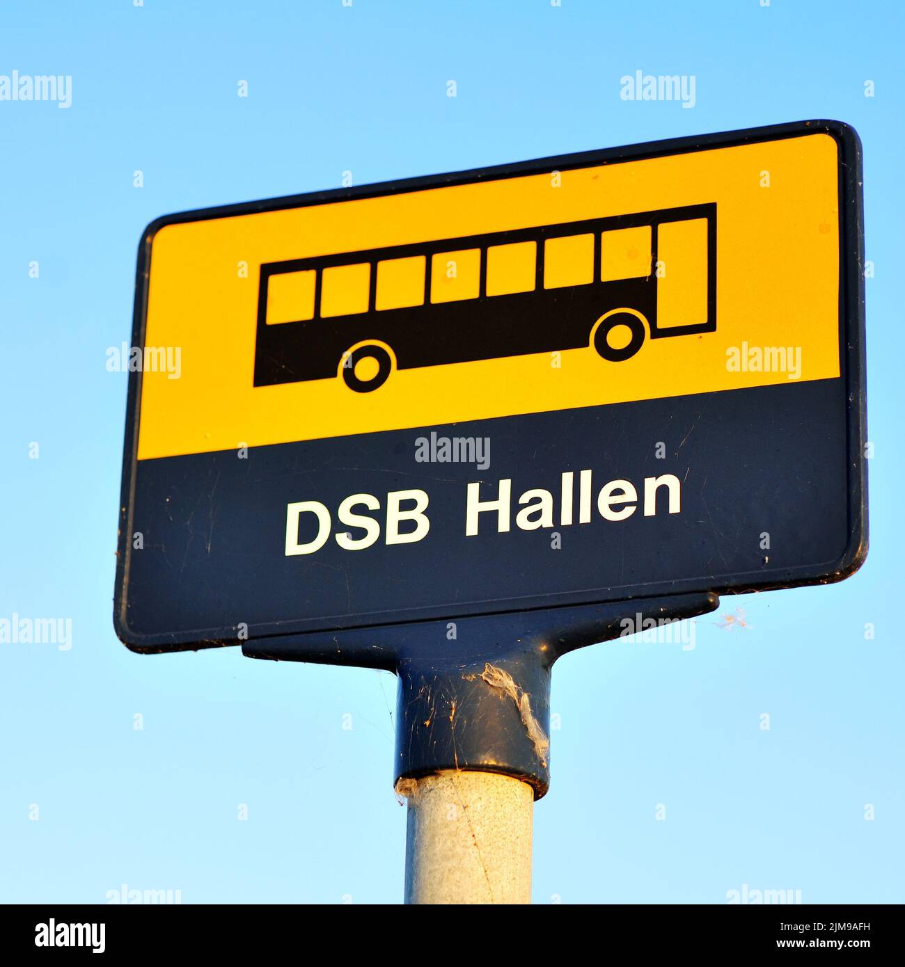 Highway and bus stop hi-res stock photography and images - Alamy