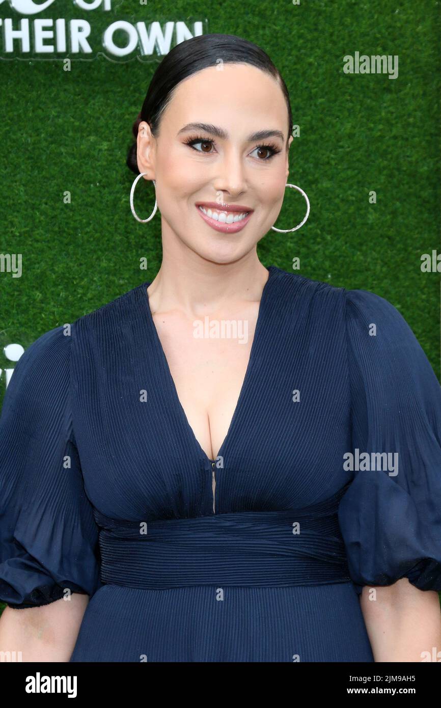 LOS ANGELES - AUG 4: Meena Harris at the A League Of Their Own Premiere ...