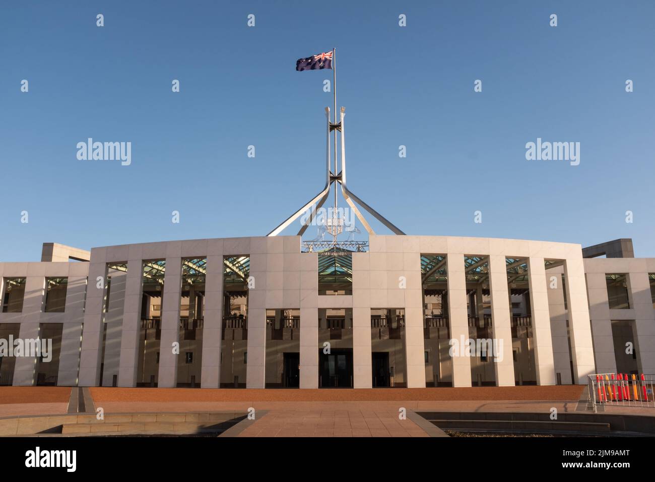 Australian parliament house hi-res stock photography and images - Alamy