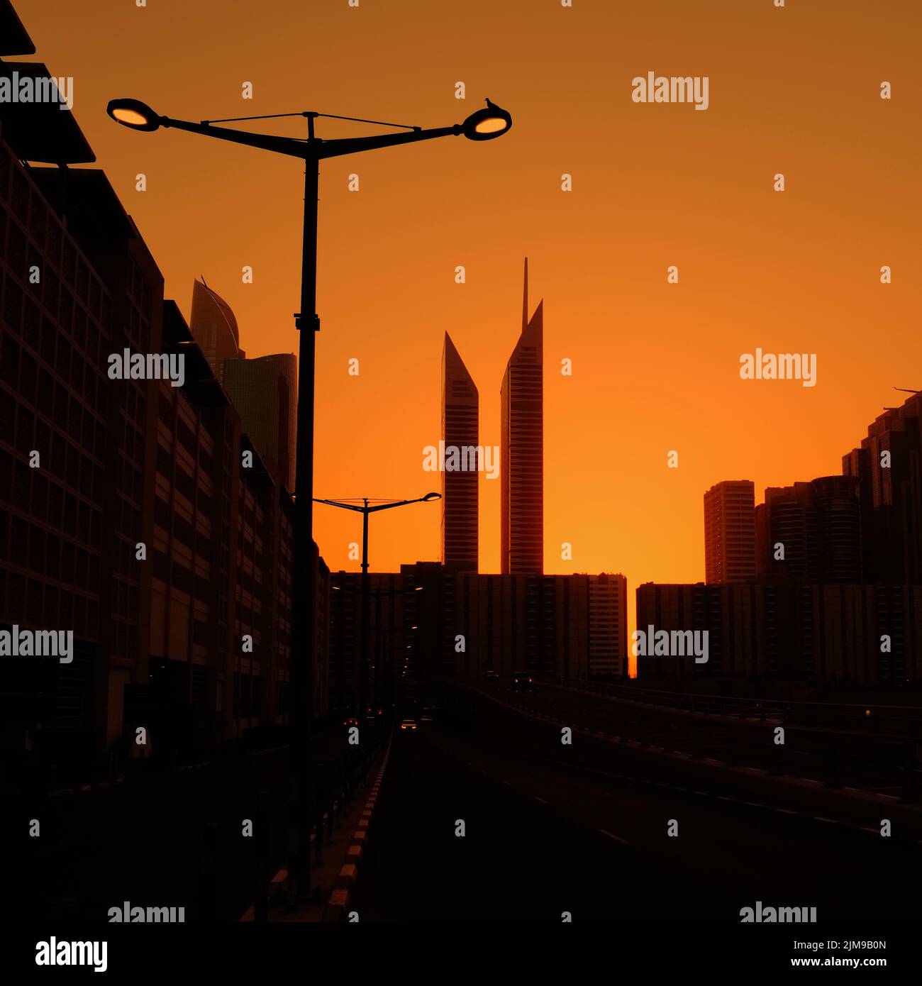 Contemporary city life hi-res stock photography and images - Alamy