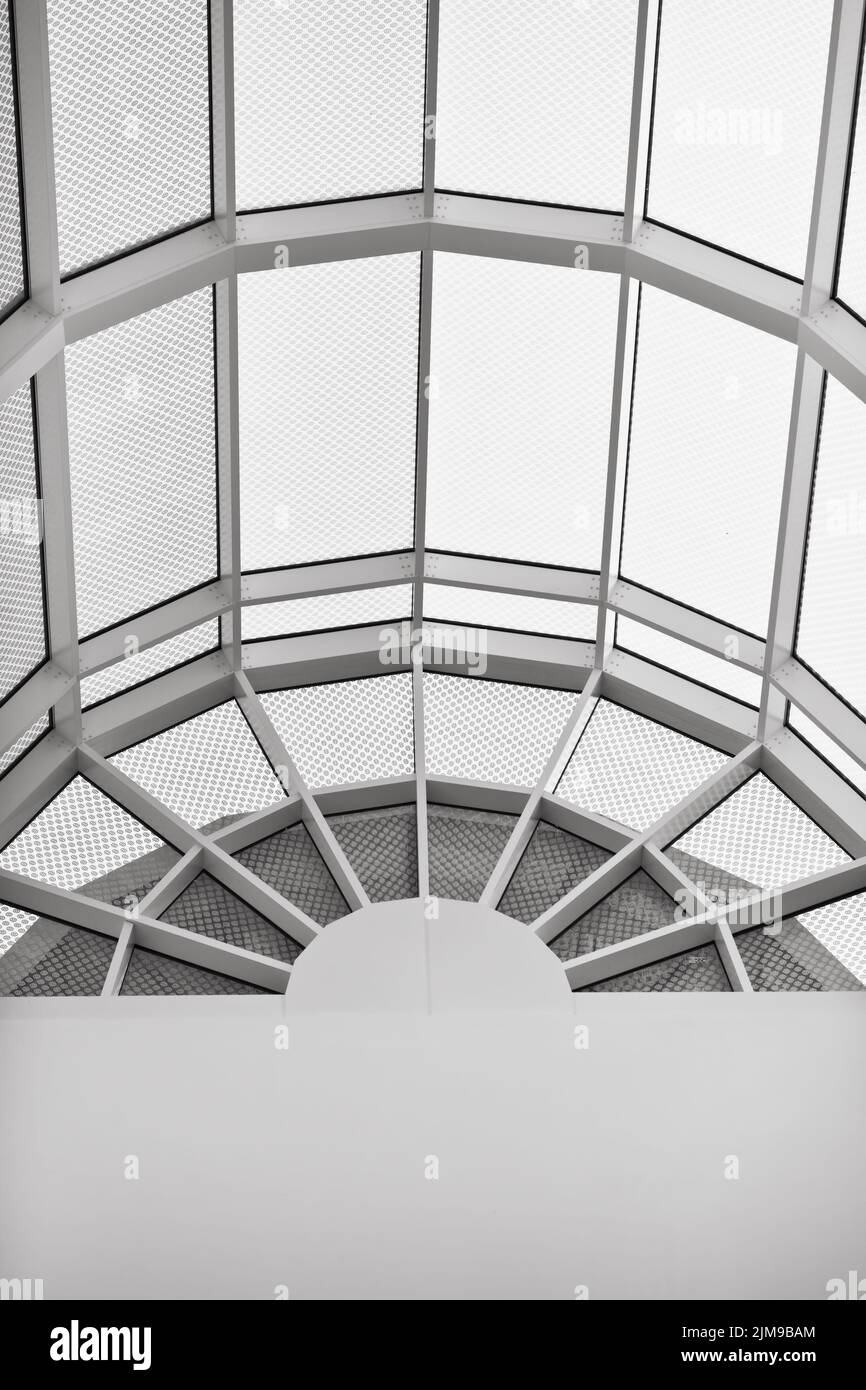 Tall atrium hi-res stock photography and images - Alamy