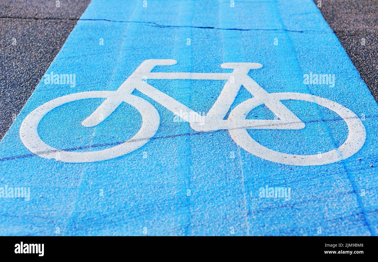 Bicycle sign ground cycle hi-res stock photography and images - Alamy