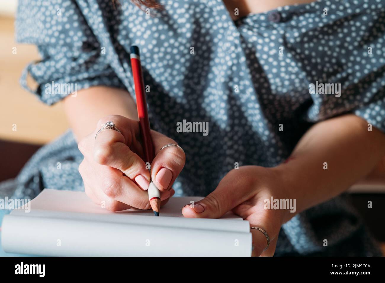 female artist sketching learn draw pencil closeup Stock Photo - Alamy