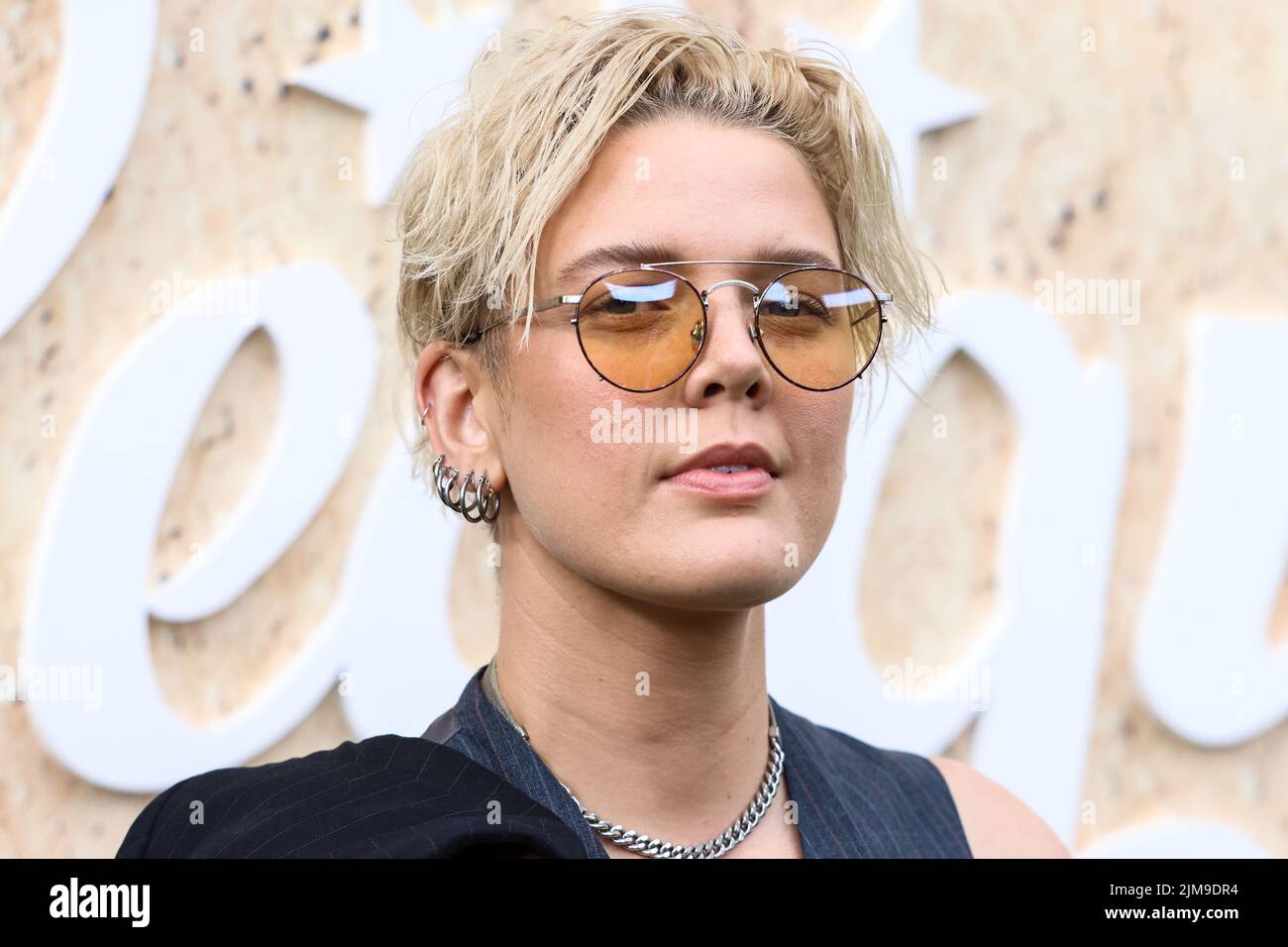 LOS ANGELES, CALIFORNIA, USA - AUGUST 04: Australian singer-songwriter ...