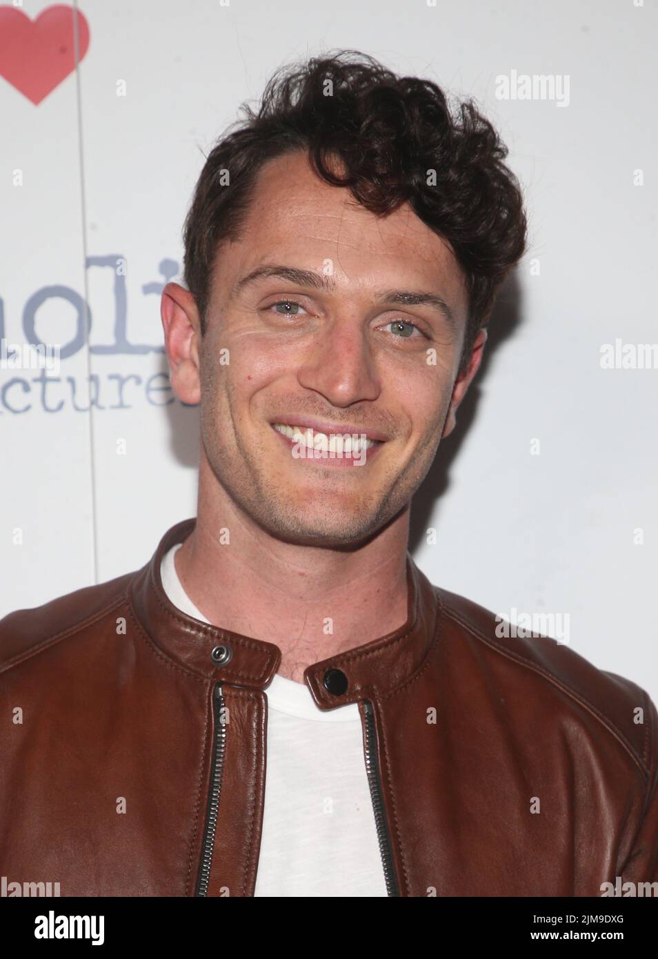 Los Angeles, Ca. 4th Aug, 2022. Colin Woodell, at the Los Angeles Red ...