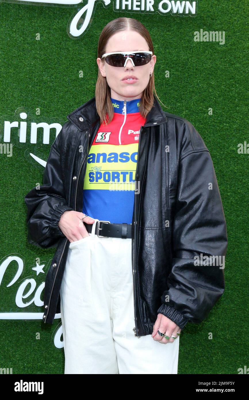 Los Angeles, CA. 4th Aug, 2022. Kelly McCormack at arrivals for A ...