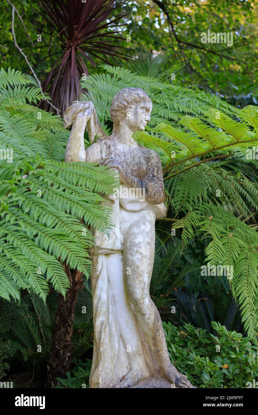 Woman statue in the forest at Quinta da Regaleira Stock Photo - Alamy