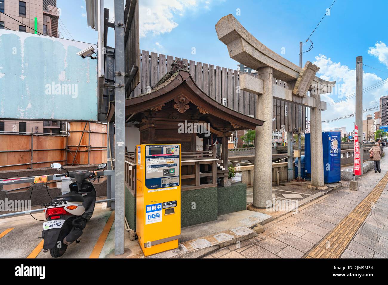 Ebisu jinja gate hi-res stock photography and images - Alamy