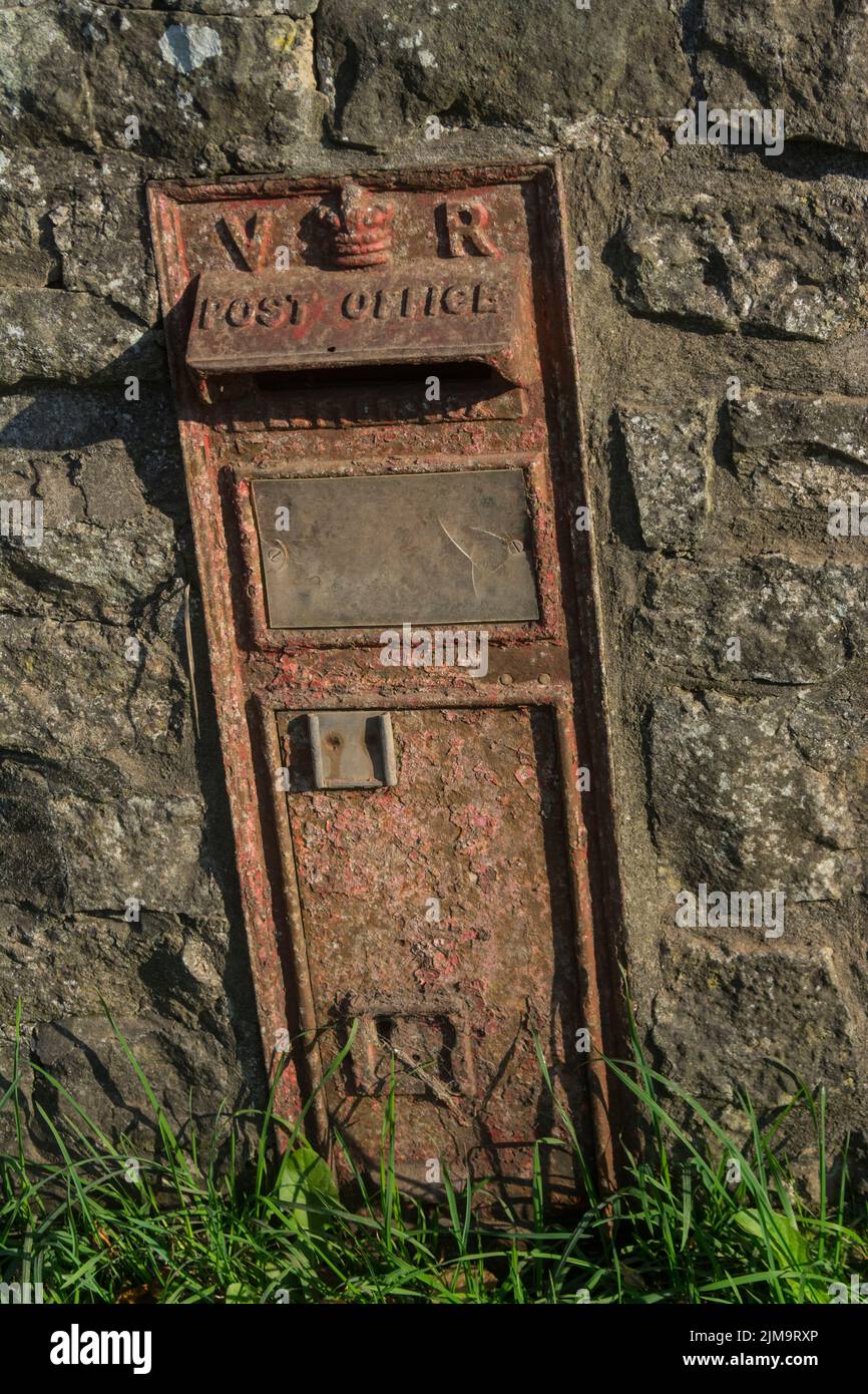 Victorian post box Stock Photo - Alamy