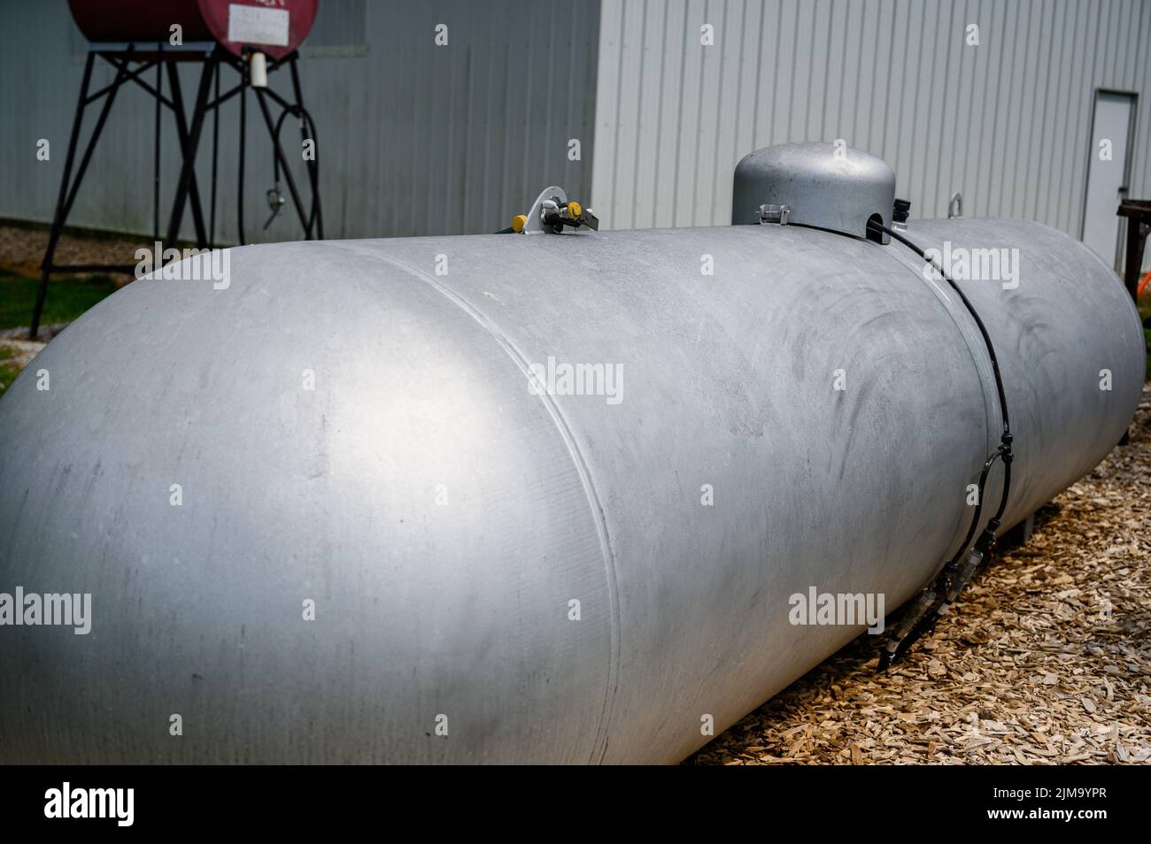 Residential propane tank hi-res stock photography and images - Alamy