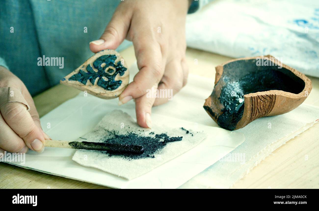 Old methods hi-res stock photography and images - Alamy