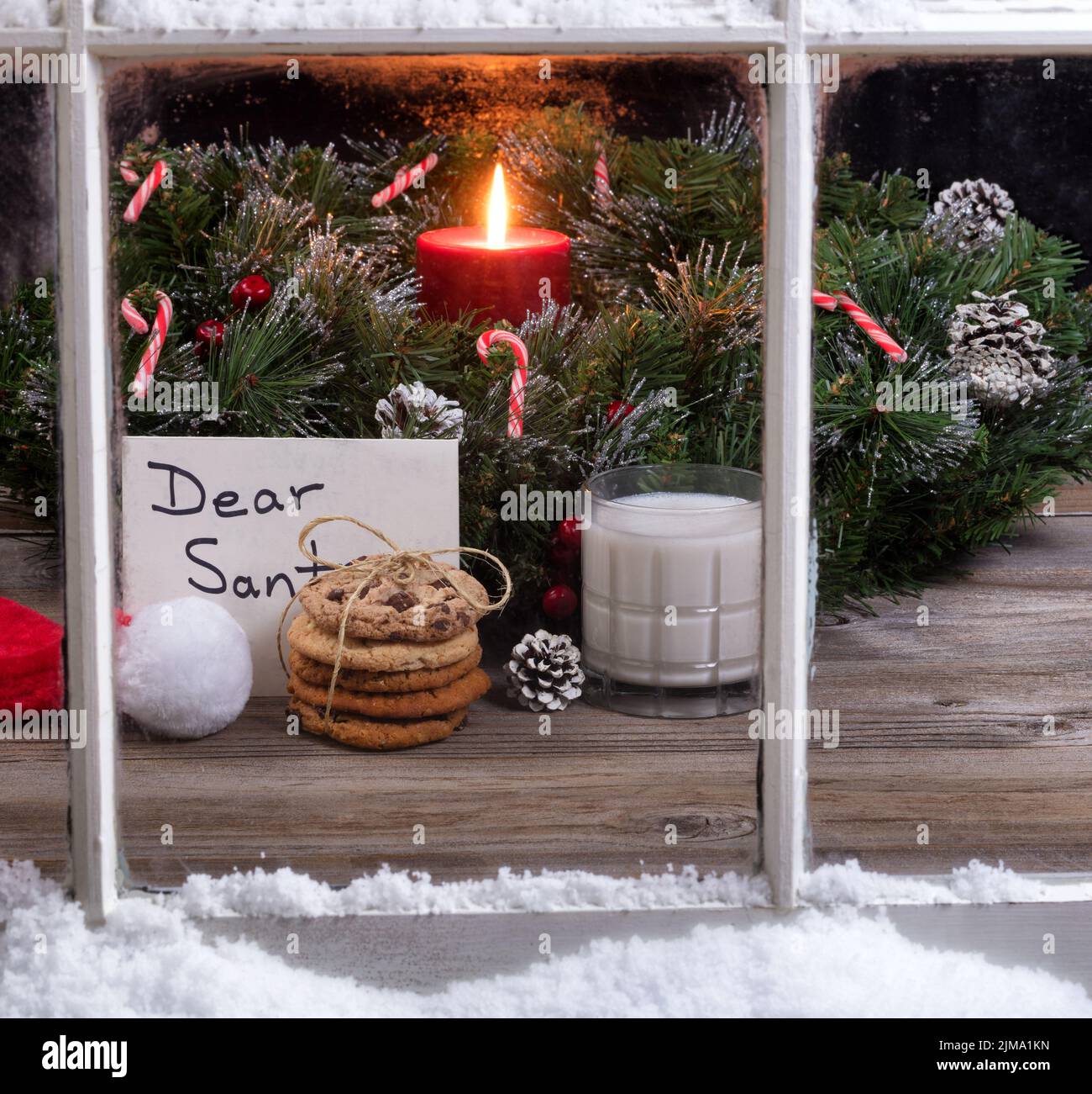 Candle window snow hi-res stock photography and images - Alamy