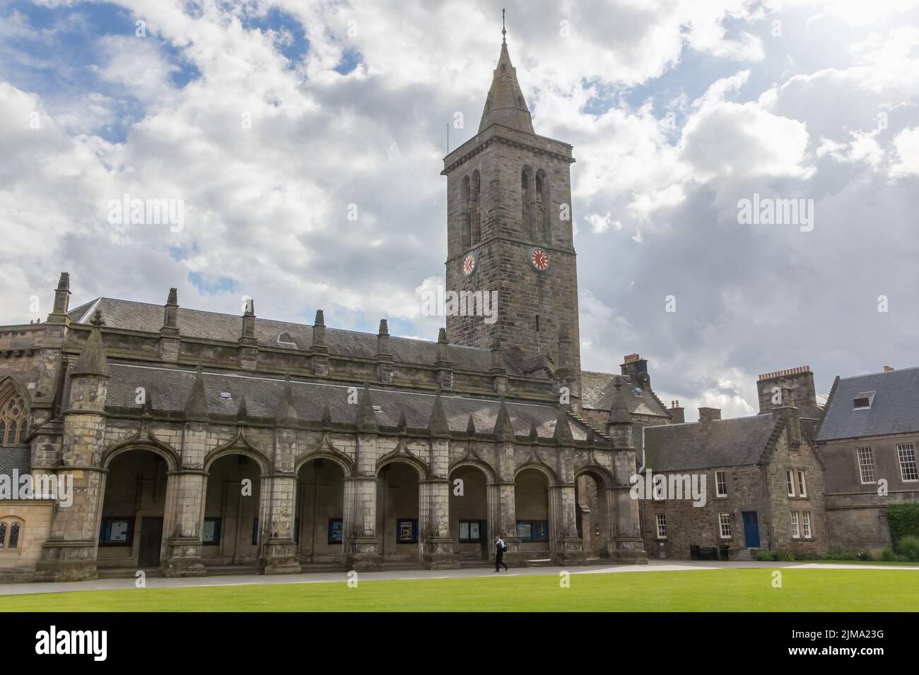 The main tower building of the University of St Andrews, Scotland ...