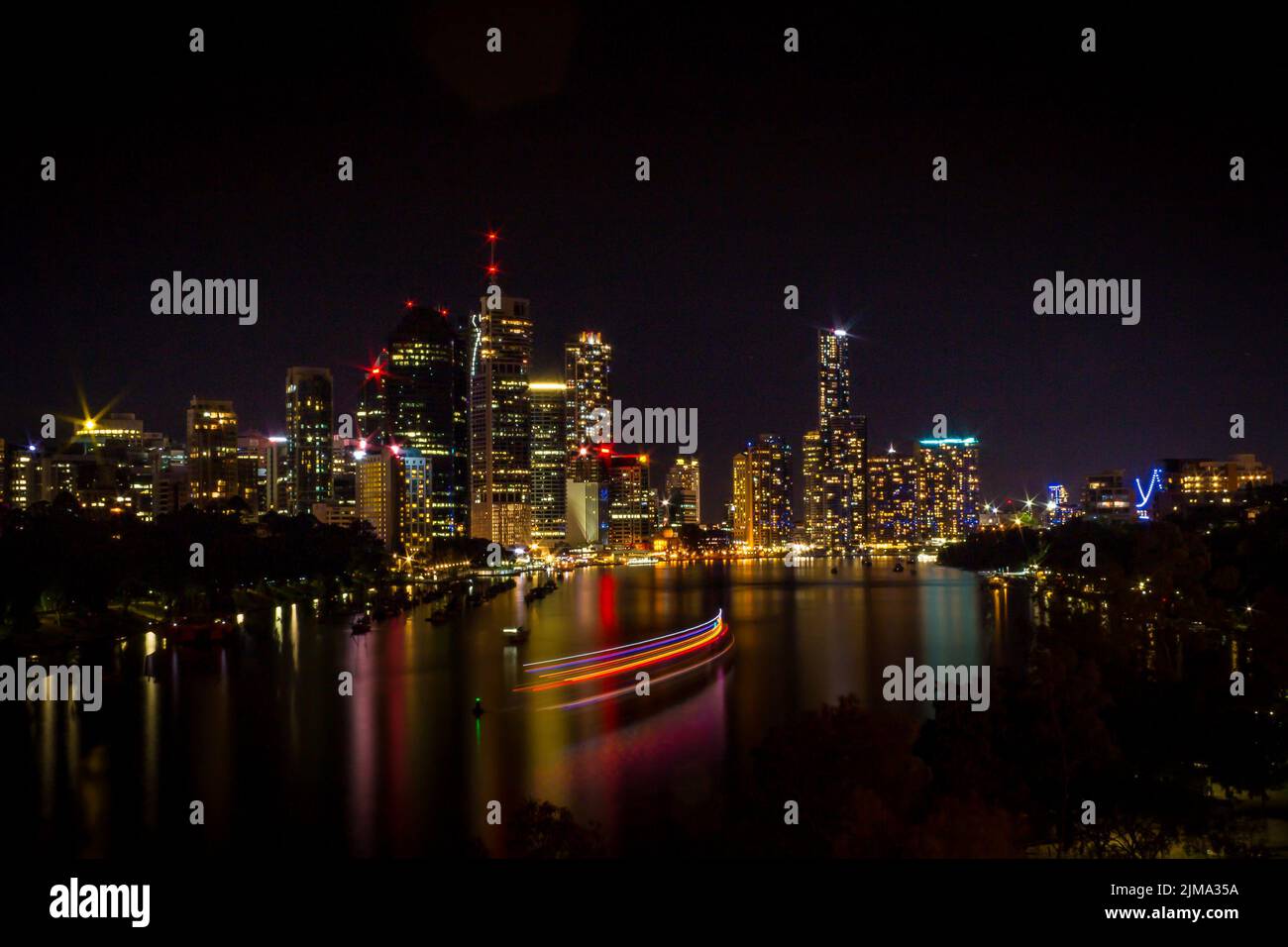 A beautiful cityscape of Brisbane at night from the Kangaroo Point ...