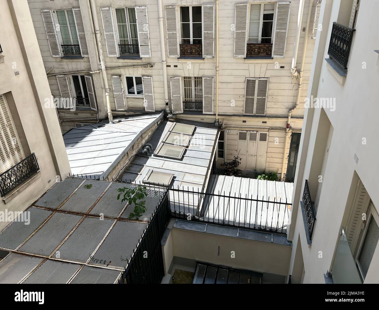 A beautiful building in the center of Paris, typical Parisian facade ...