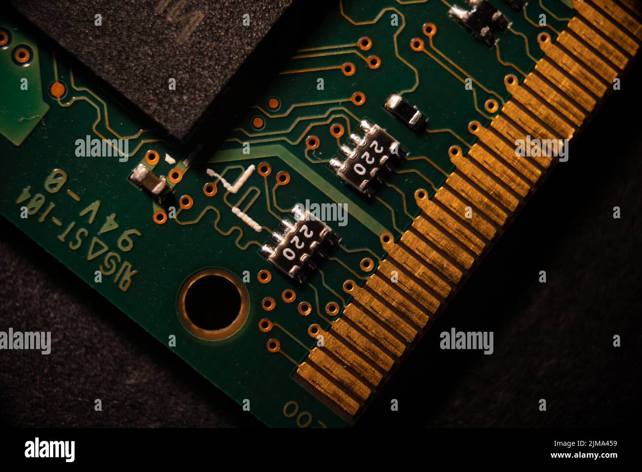 Pins that meet the end of the RAM Stock Photo - Alamy