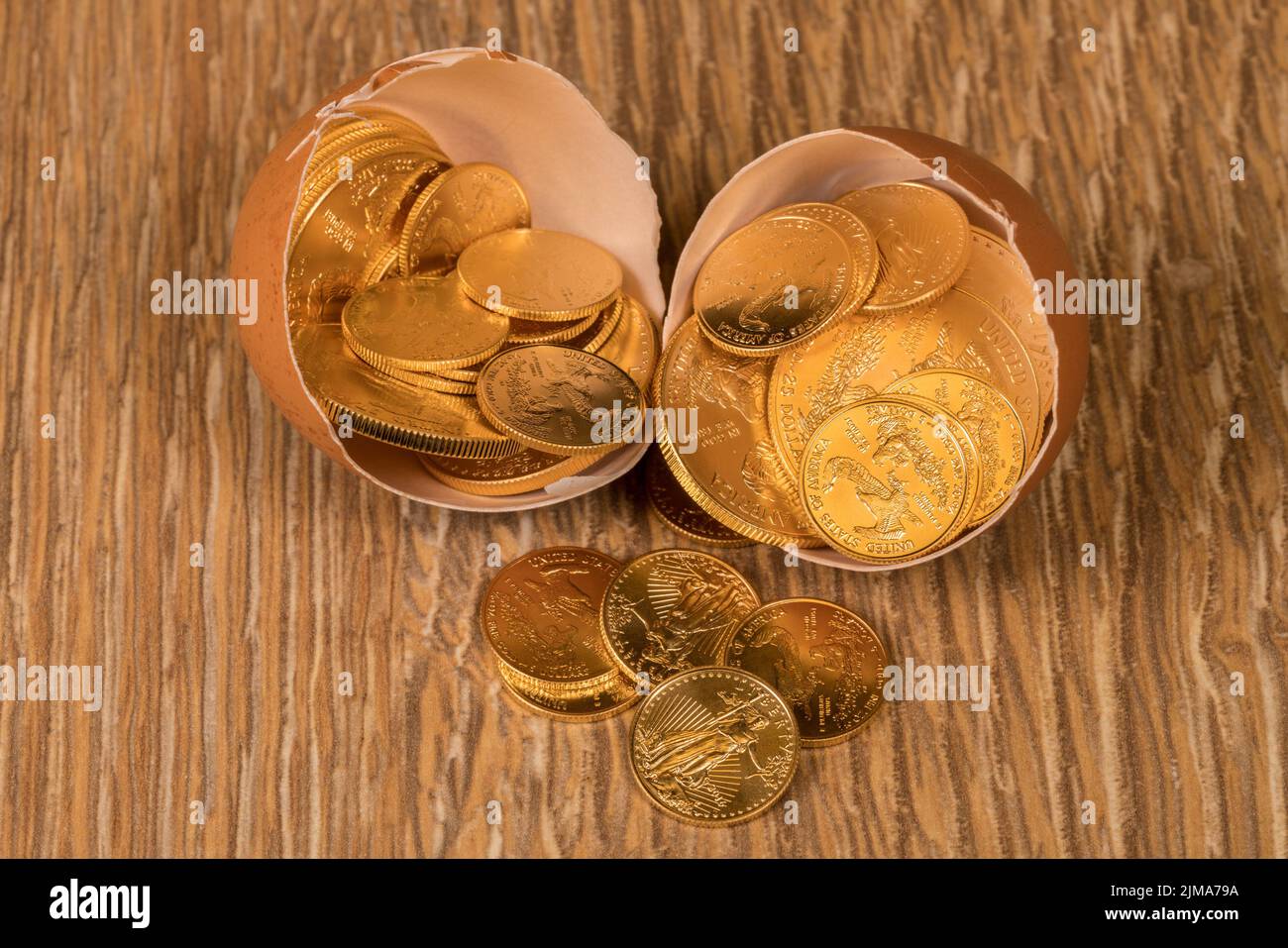 Gold eagle egg hi-res stock photography and images - Alamy