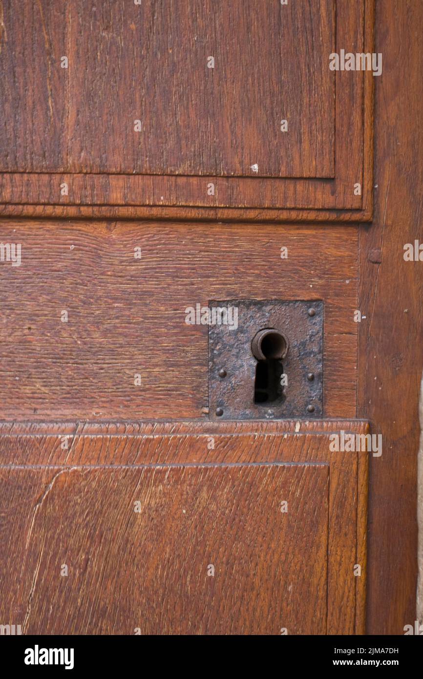 Keyhole of old doorlock Stock Photo - Alamy
