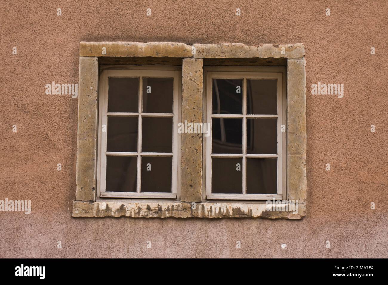 Double wall construction hi-res stock photography and images - Alamy