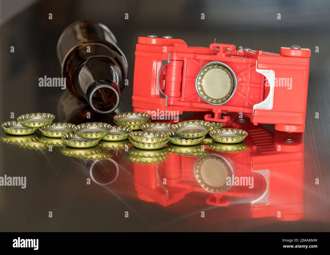 Capper hi-res stock photography and images - Alamy