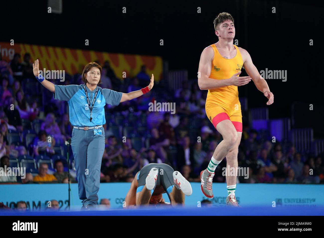 South Africa's Edward Lessing grapples with England's Syerus Eslami ...