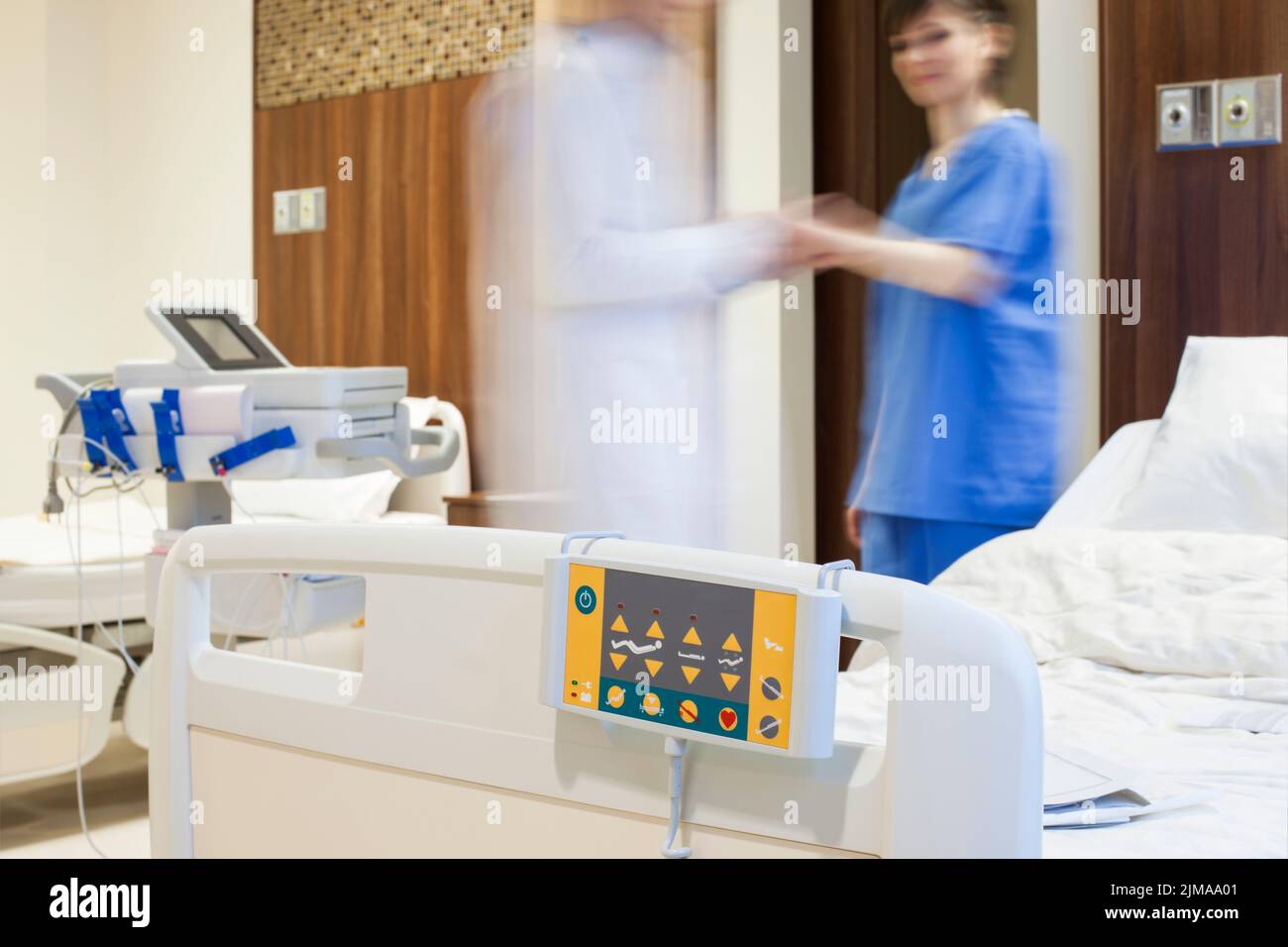 Hospital room patient doctor Stock Photo - Alamy
