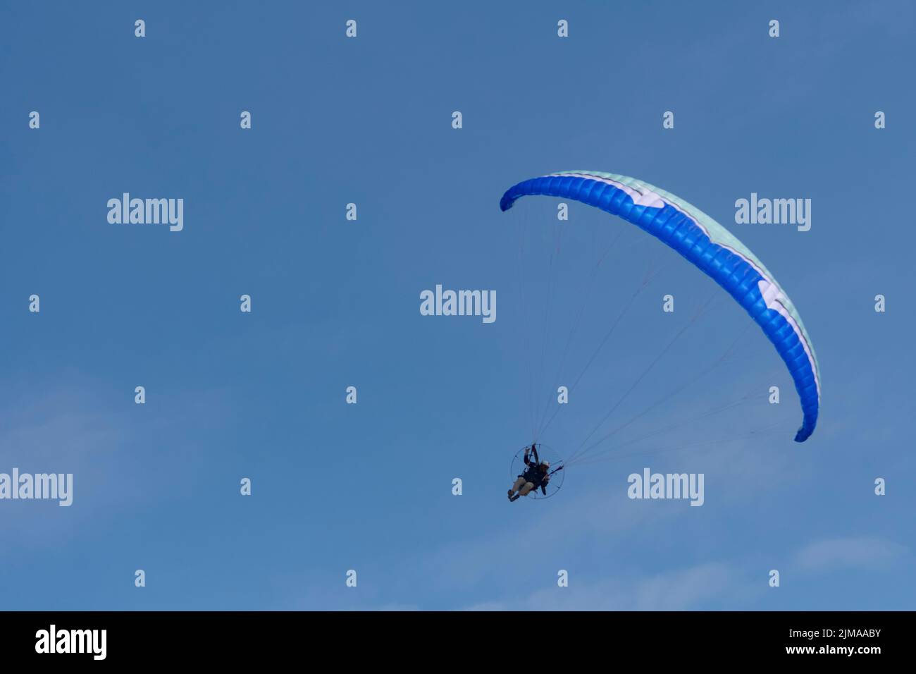 Paramotor silhouette hi-res stock photography and images - Alamy