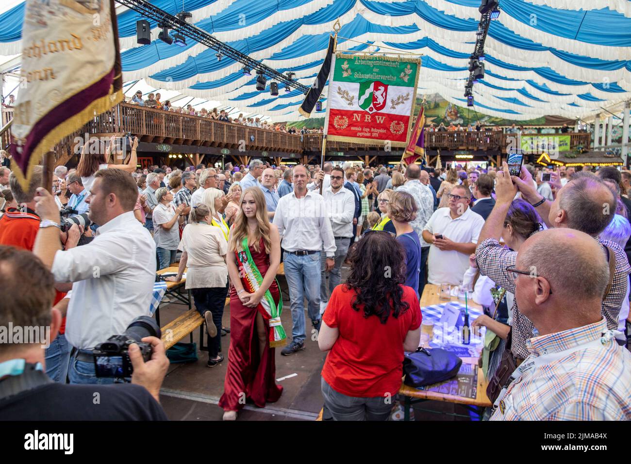 Herne, Germany. 05th Aug, 2022. Entry of the flag delegations of the ...