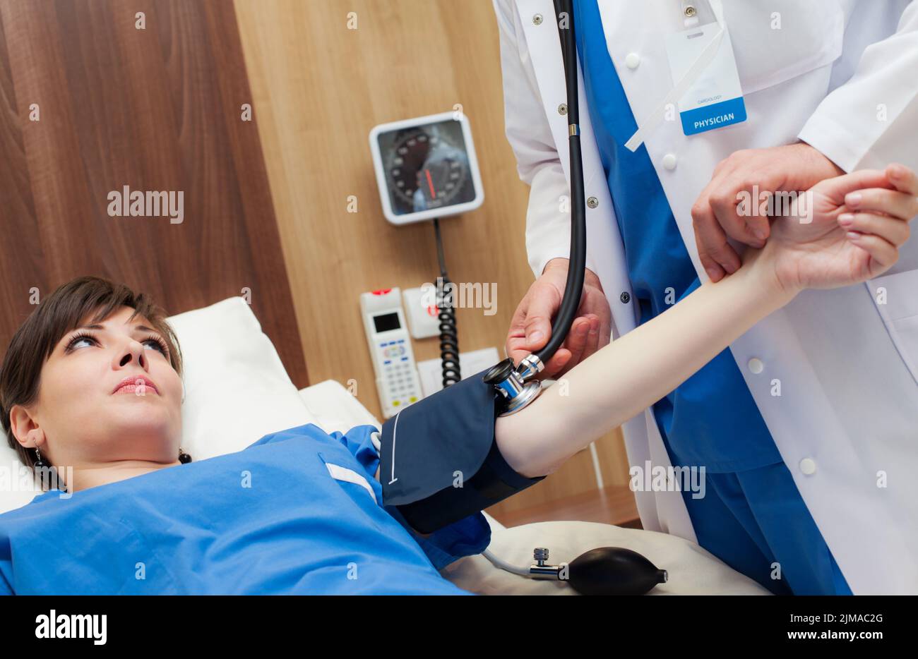 Measurement pressure patient doctor hi-res stock photography and images ...