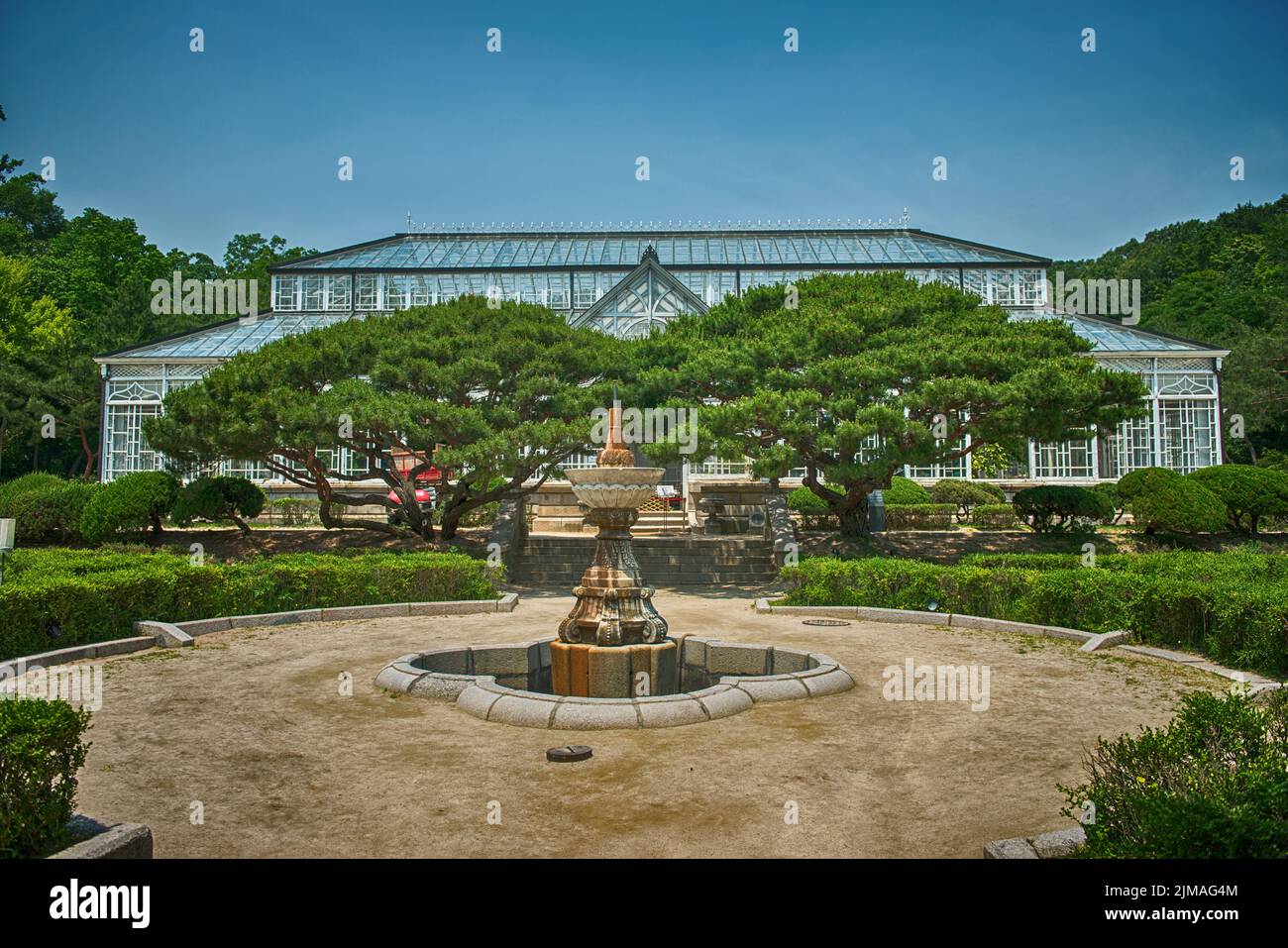 Joseon dynasty korean architecture hi-res stock photography and images ...