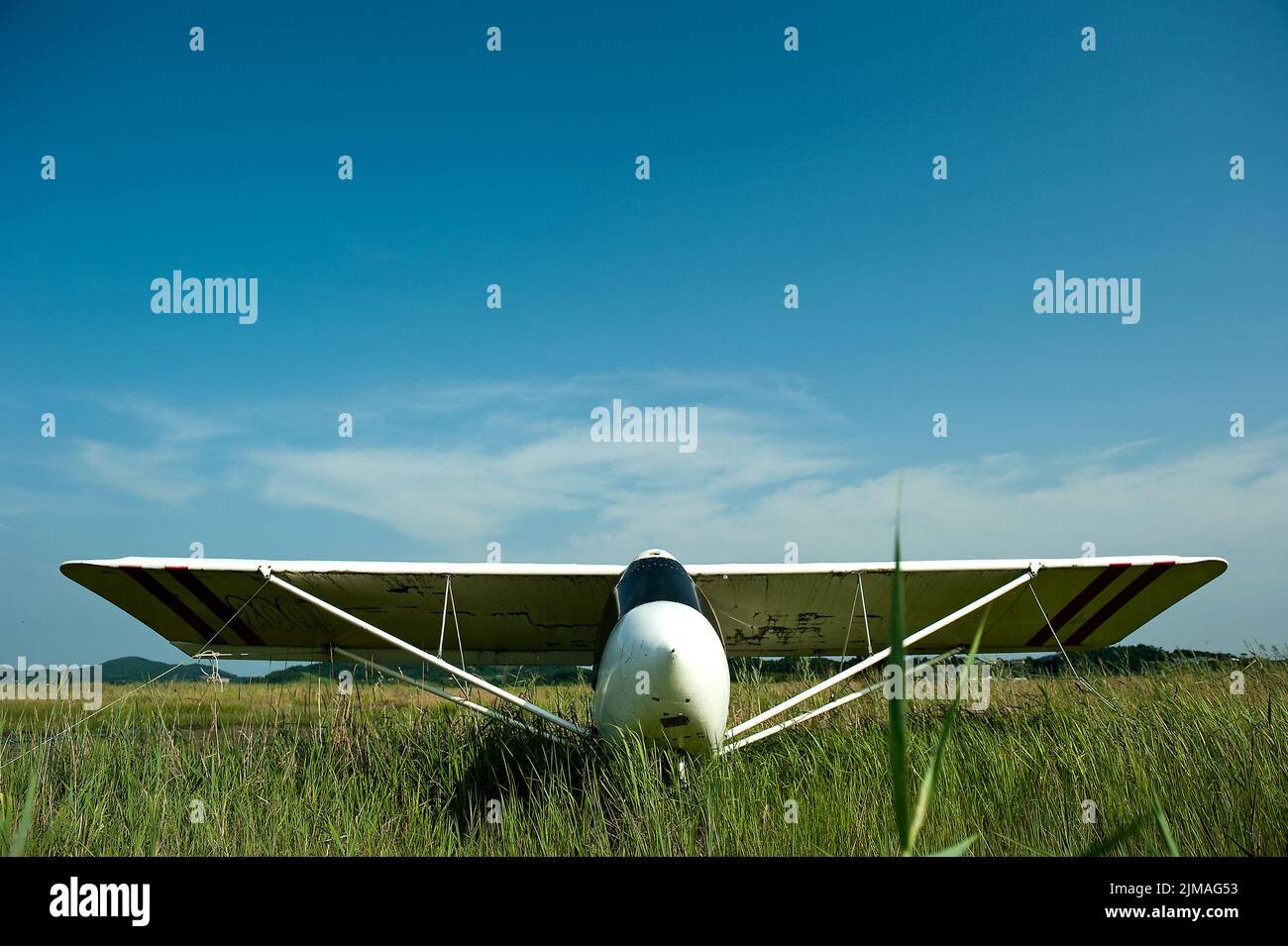 White aviation light hi-res stock photography and images - Alamy