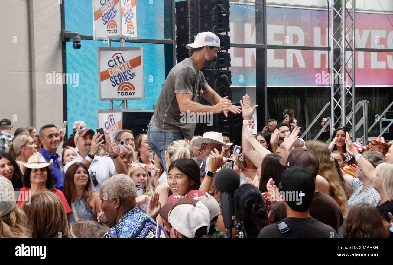 Summer walker singer hi-res stock photography and images - Alamy