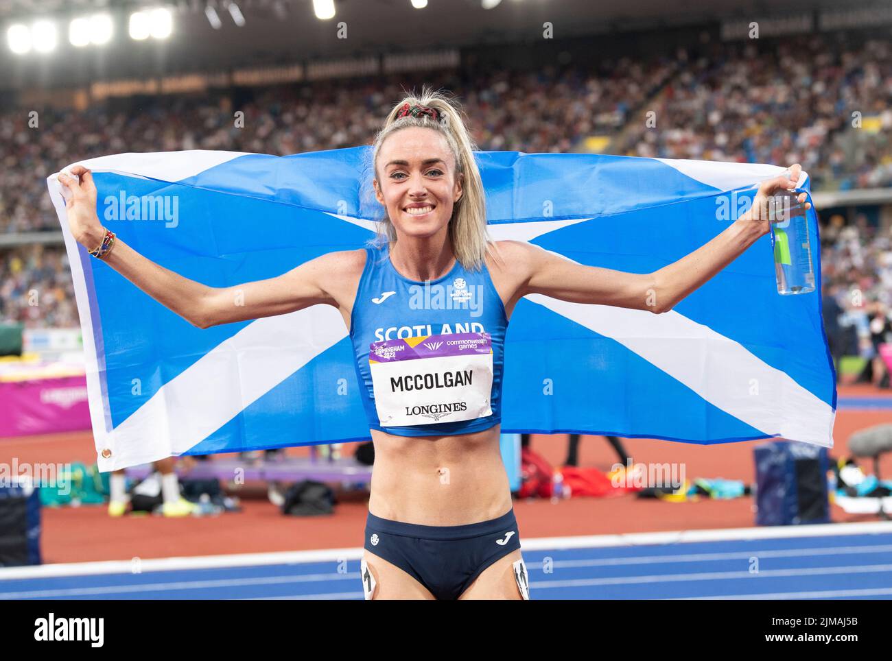 Eilish McColgan celebrating her win in the women’s 10,000m at the ...