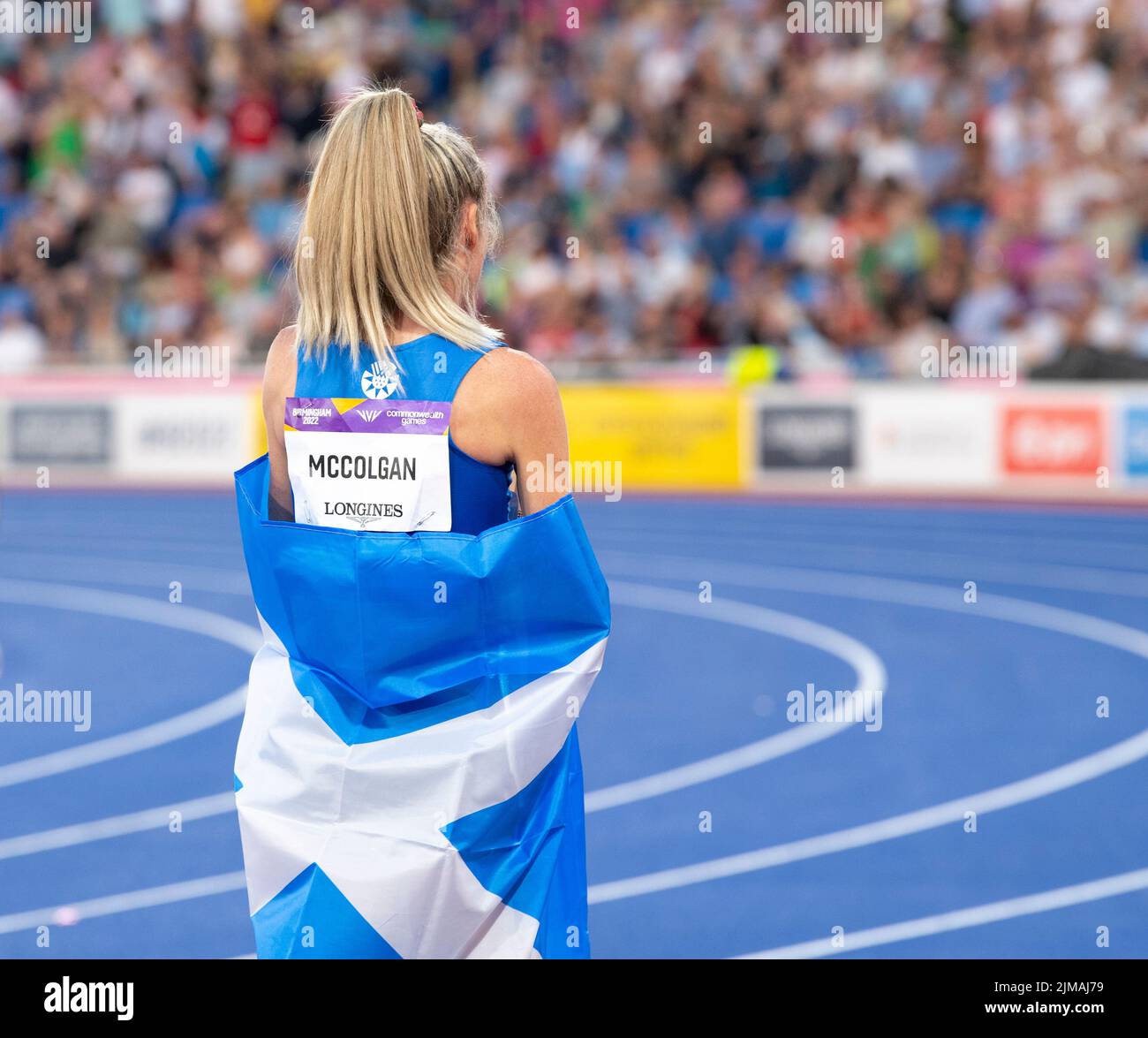 Eilish McColgan celebrating her win in the women’s 10,000m at the ...