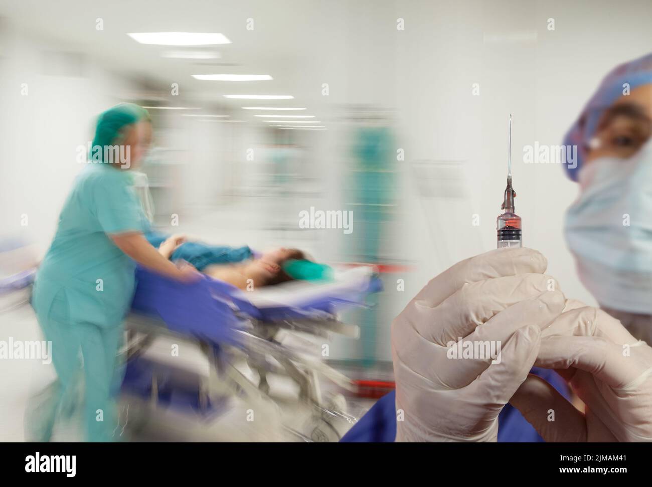 Emurgency Hospital Syringe Litter Stock Photo - Alamy