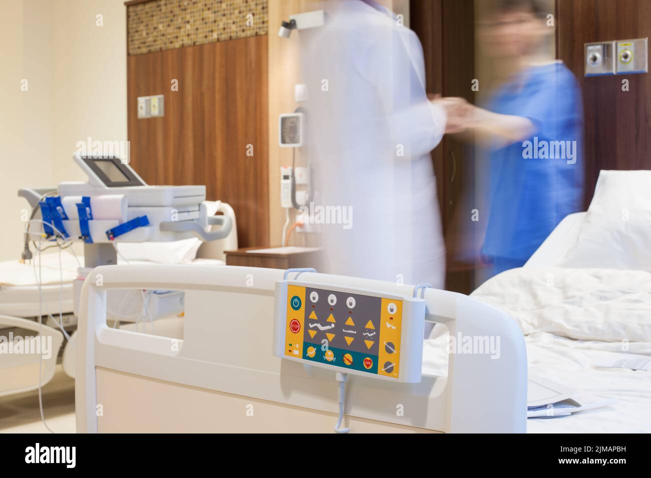 Modern hospital bed hi-res stock photography and images - Alamy