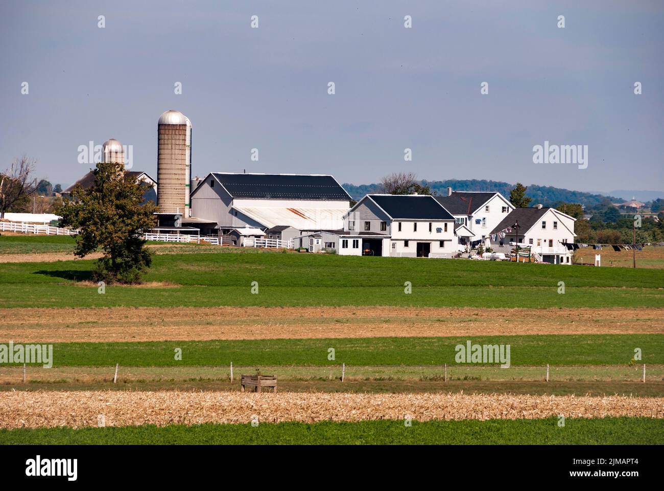Amish farm harvest hi-res stock photography and images - Alamy