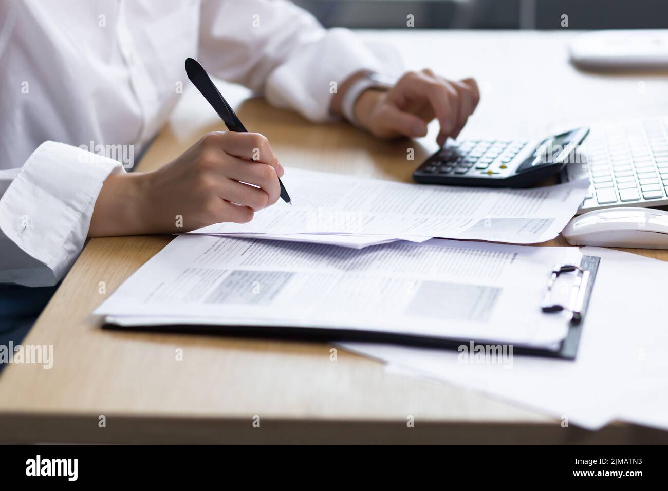 Calculate checklist hi-res stock photography and images - Alamy
