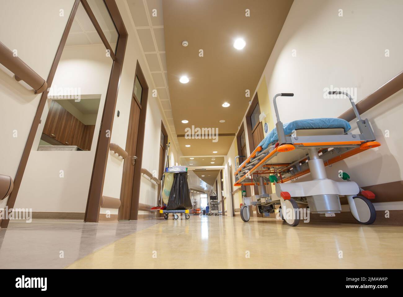 Modern hospital bed hi-res stock photography and images - Alamy
