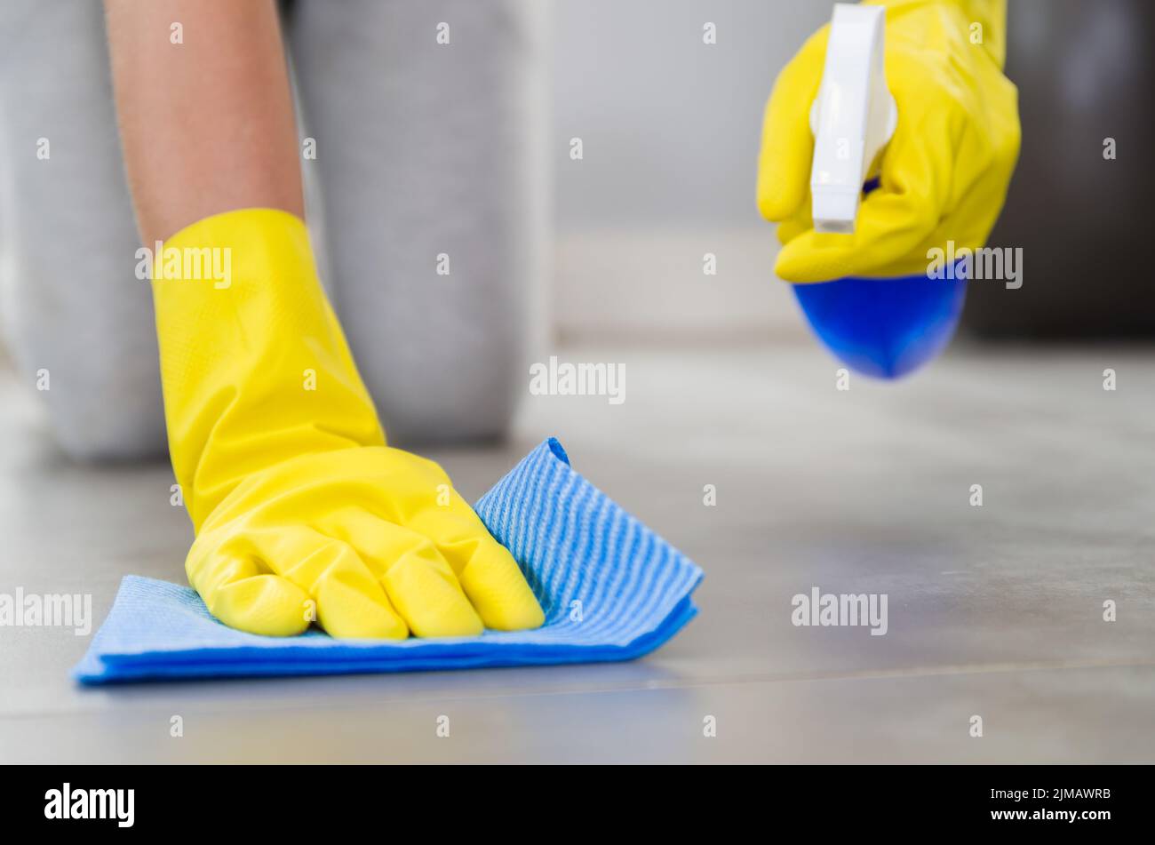 Cleaning hardwood floor hi-res stock photography and images - Alamy