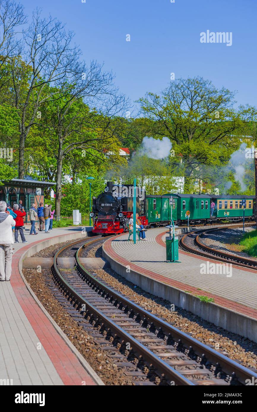 3 car train hi-res stock photography and images - Alamy