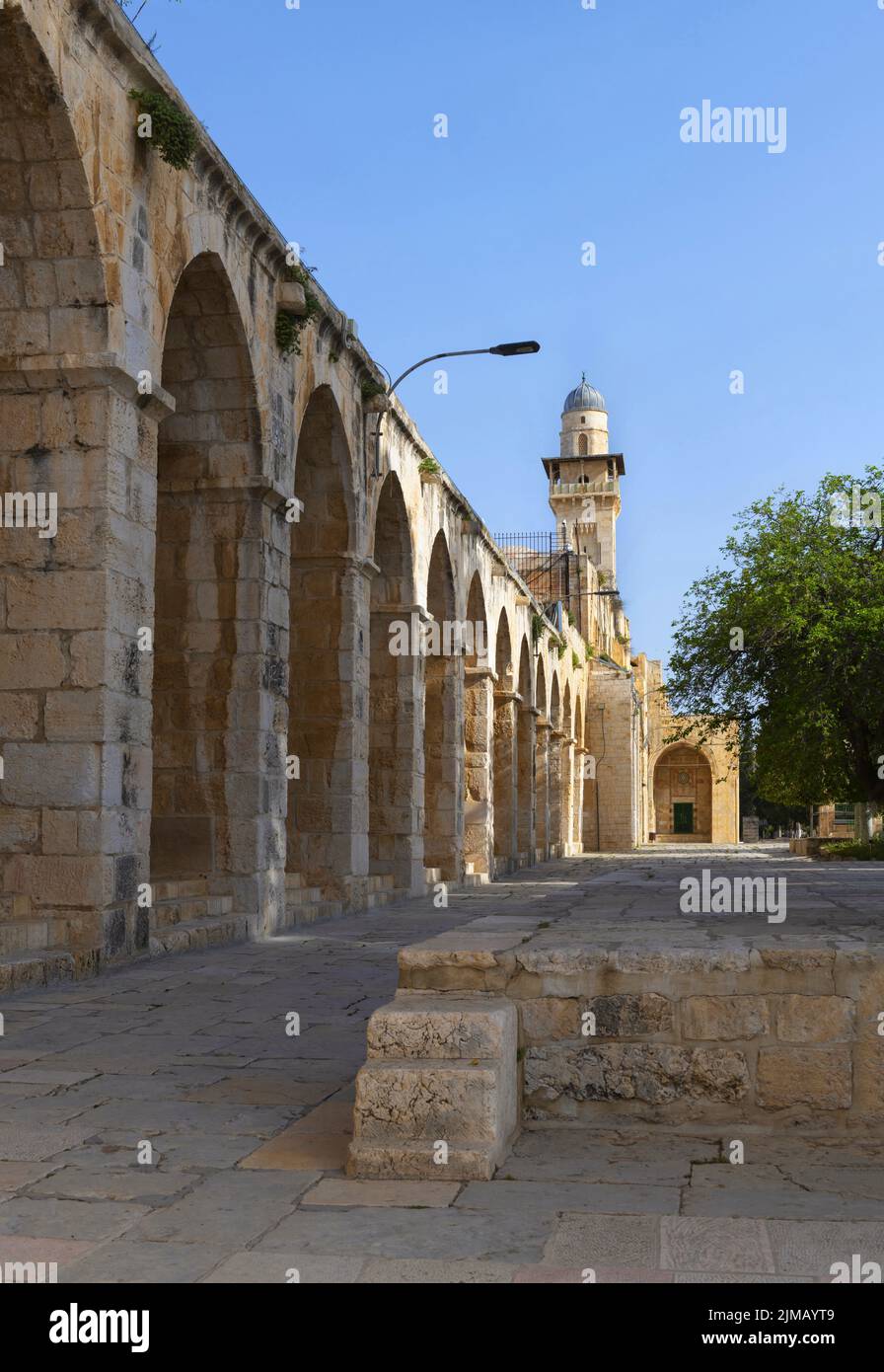 Arcade on the Temple Mount in Jerusalem Stock Photo - Alamy