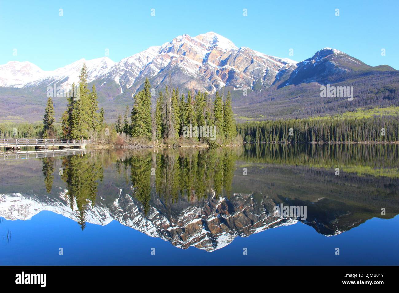 Pyramid Island, Jasper Alberta Stock Photo - Alamy