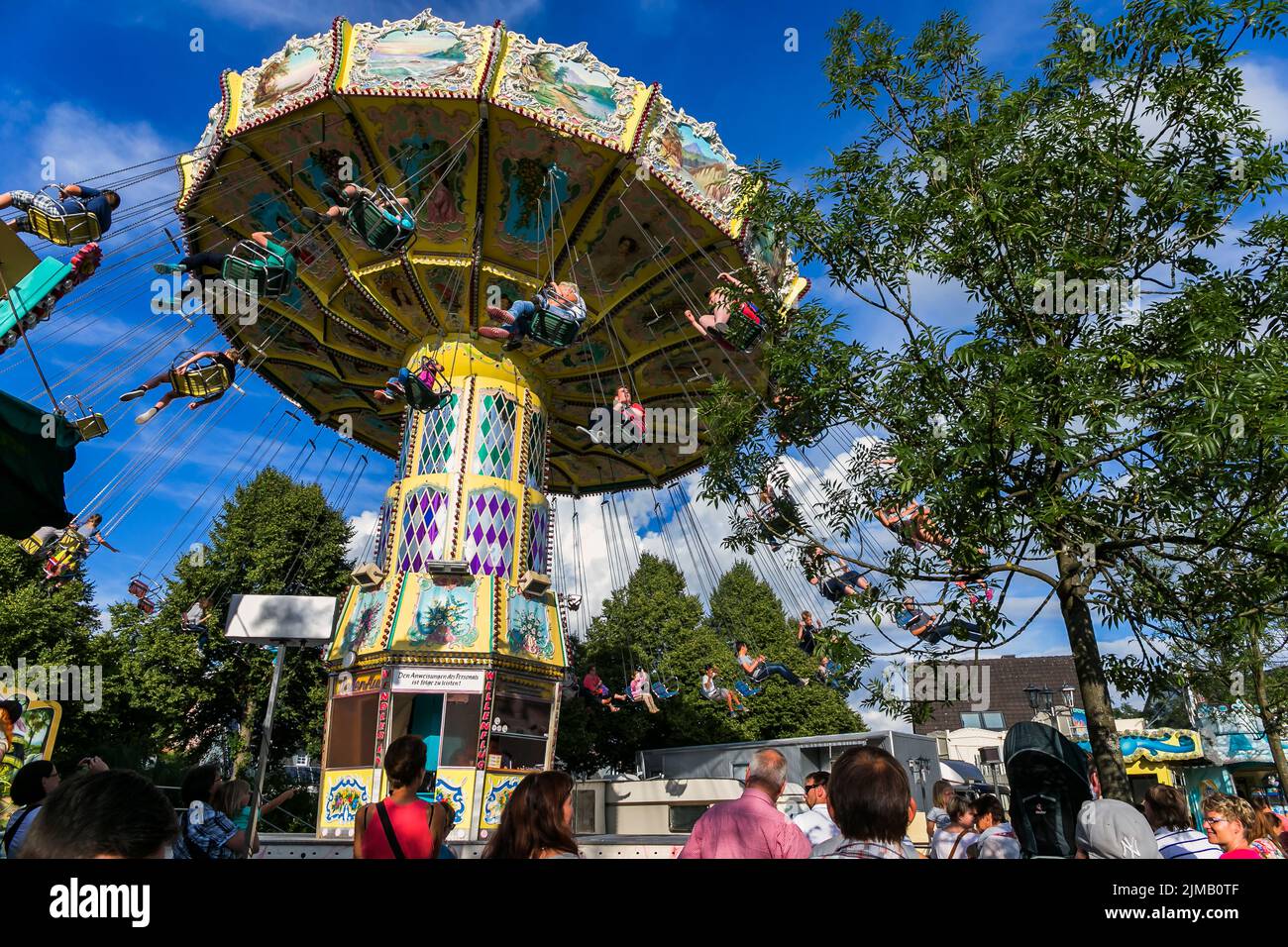 Fairm deciduos tree hi-res stock photography and images - Alamy