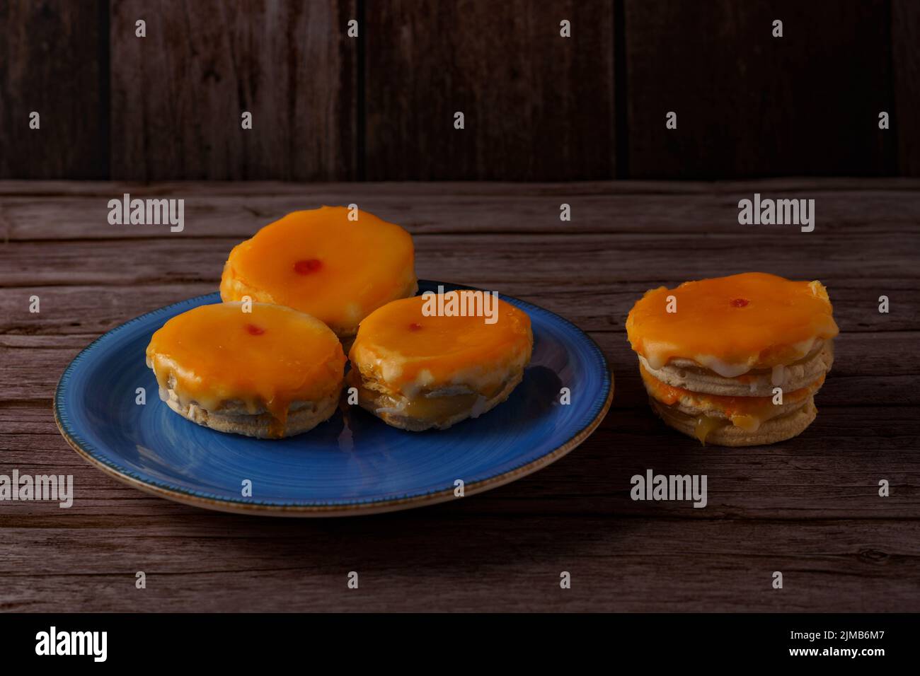 Crazy cupcakes hi-res stock photography and images - Alamy