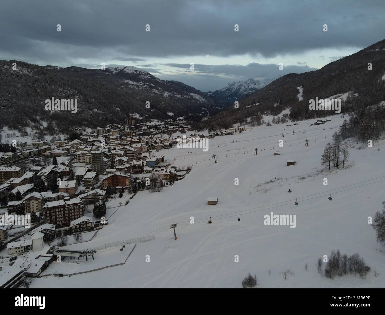 Aprica ski hi-res stock photography and images - Alamy