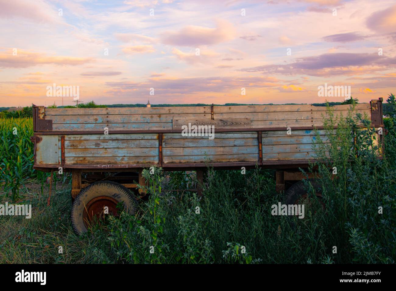 Old car with trailer hi-res stock photography and images - Alamy